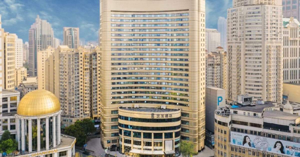 [Near Nanjing Road Pedestrian Street] Shanghai Elong Hotel Accommodation Package - Klook